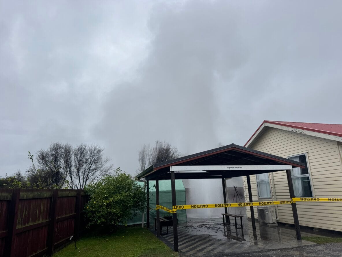 Rotorua geyser eruption at Tārewa Pounamu: Disaster scare as bore ...